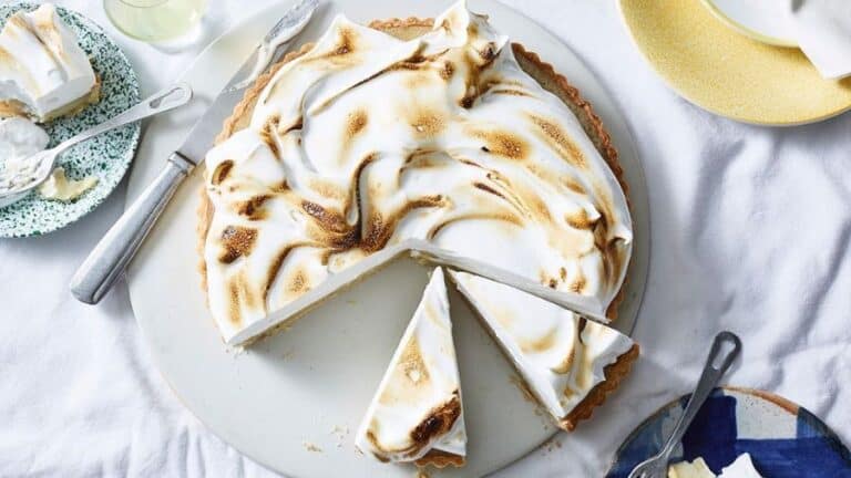 Receita de Torta de Limão: Veja 4 Versões Fáceis e Cremosas - Que ...